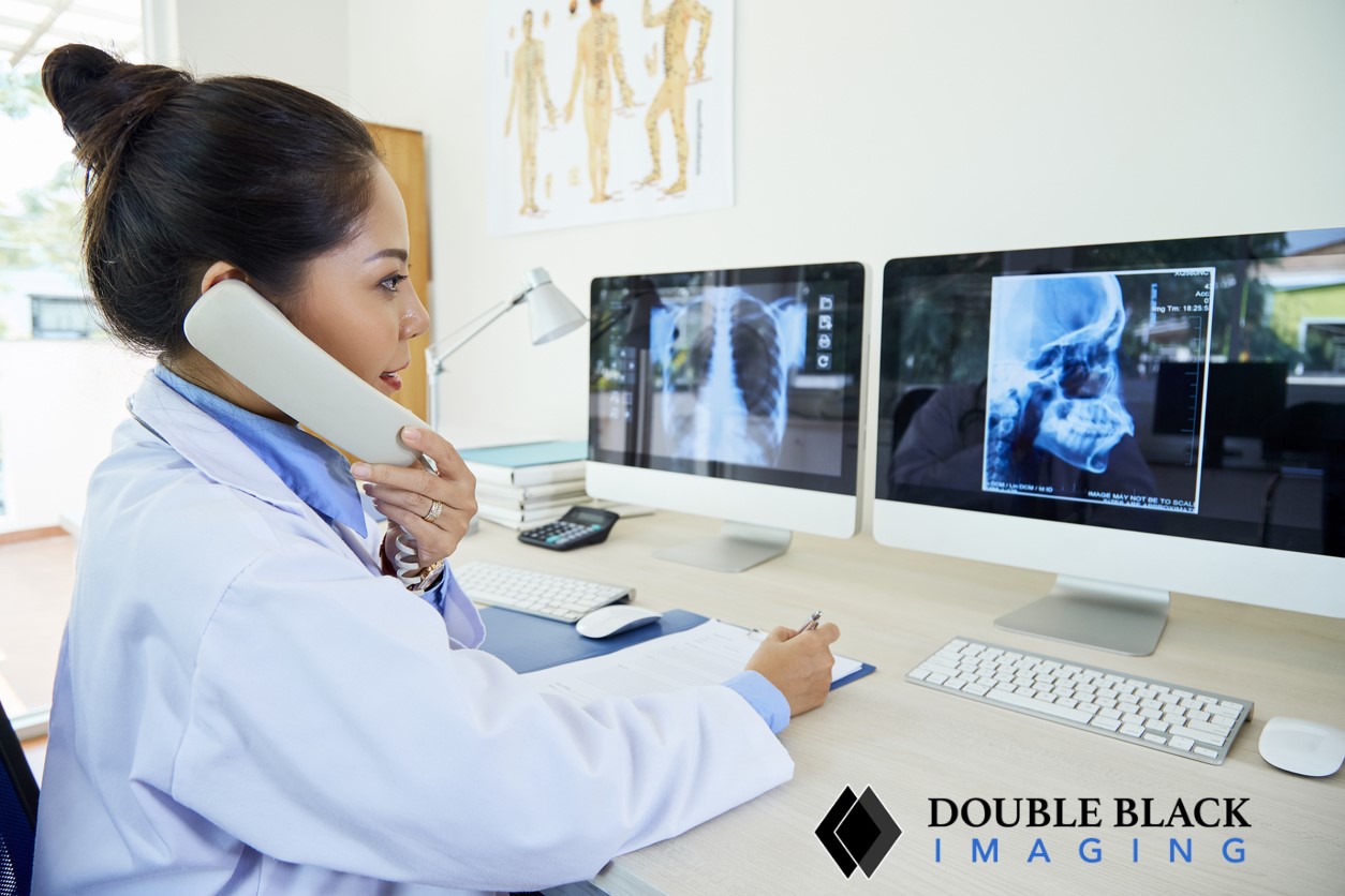 What Are Surgical Displays - Surgery & ER Monitors | Double Black Imaging